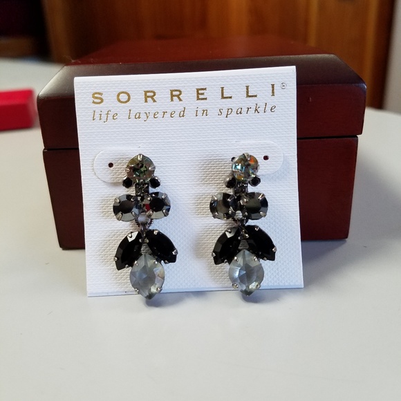 Sorrelli | Jewelry | Sorrelli Hematite Onyx Swarovski Crystal Earri ...